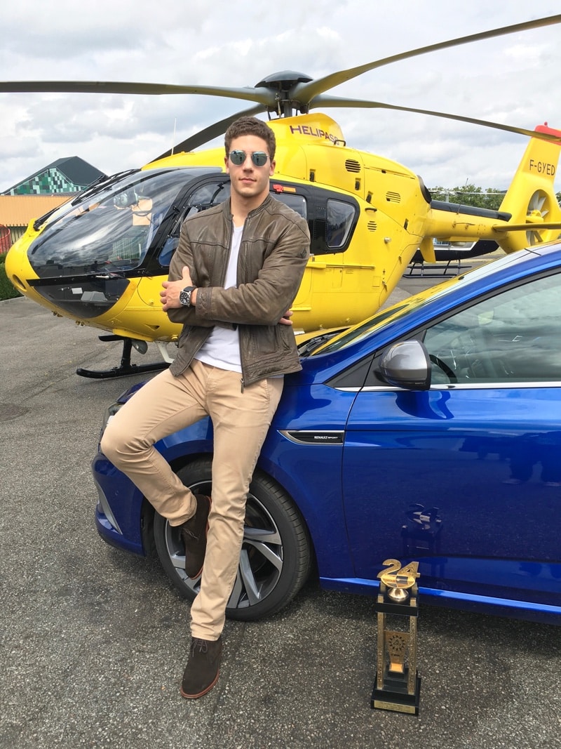 Survol de Paris en hélicoptère avec Hélipass pour une expérience unique ...