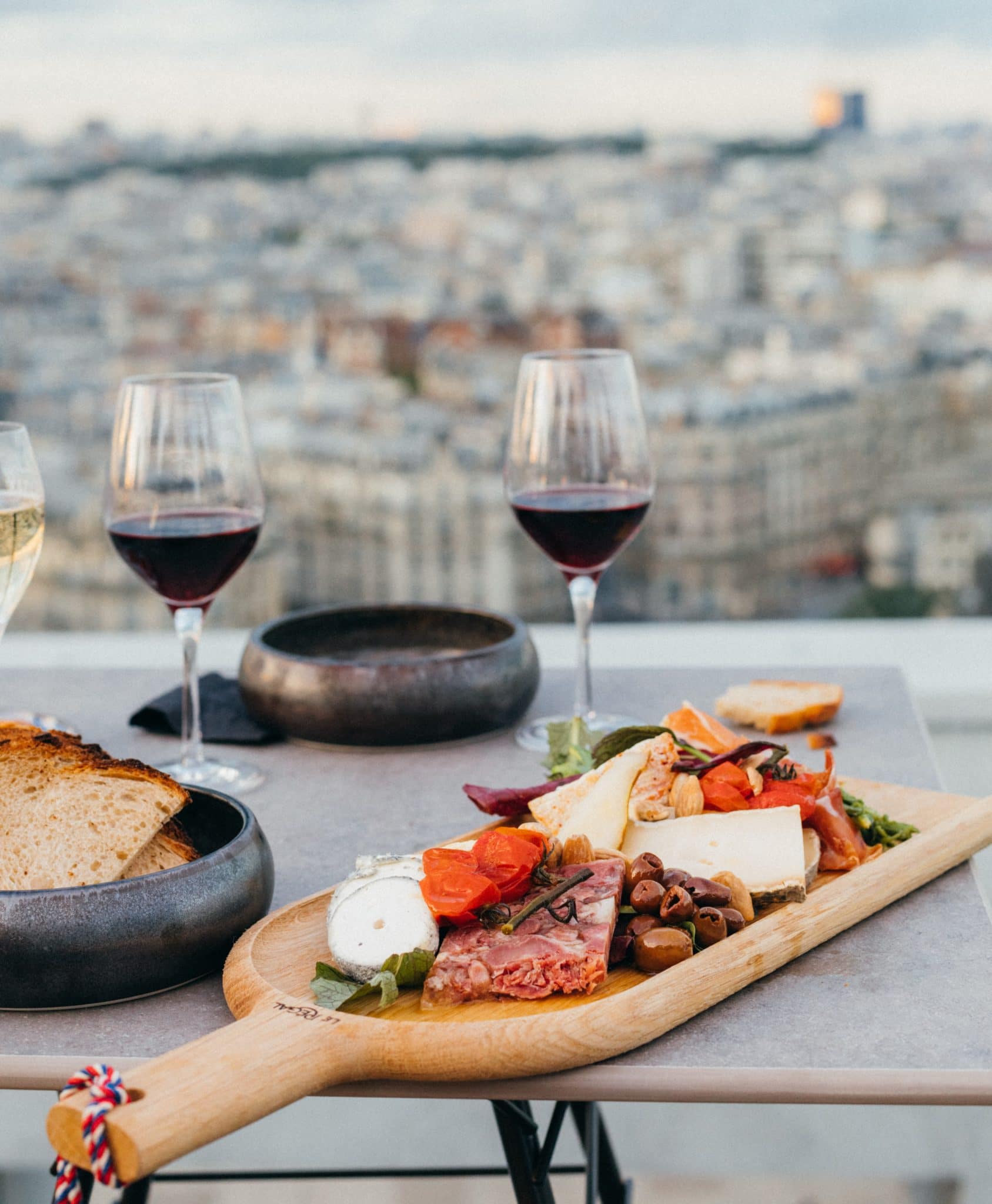 LAHO, le rooftop incontournable de cet été à Paris ! • Mon Paris Joli
